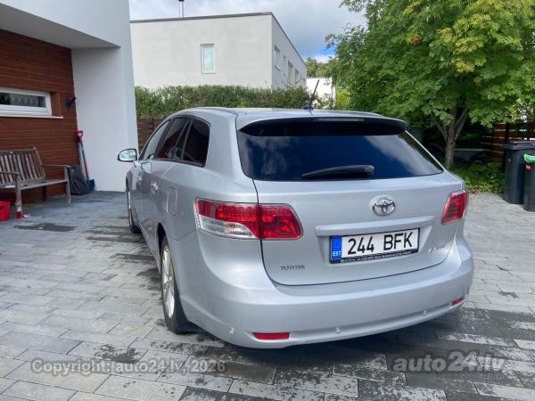 Grey Toyota Avensis 2011 in Tallinn, with an engine capacity of 1.80 L and mileage of 197 thousand km for 5500 €, photo 6 on AUTOMOTO.COM.LV
