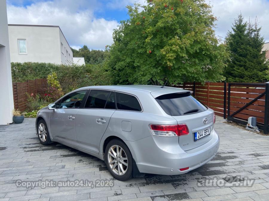 Серый Тойота Авенсис 2011 в Таллин, объемом двигателя 1.80 л и пробегом 197 тыс. км за 5500 €, фото 8 на AUTOMOTO.COM.LV