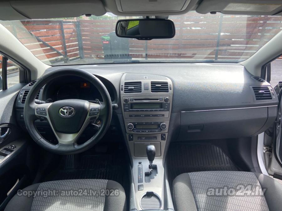 Серый Тойота Авенсис 2011 в Таллин, объемом двигателя 1.80 л и пробегом 197 тыс. км за 5500 €, фото 16 на AUTOMOTO.COM.LV
