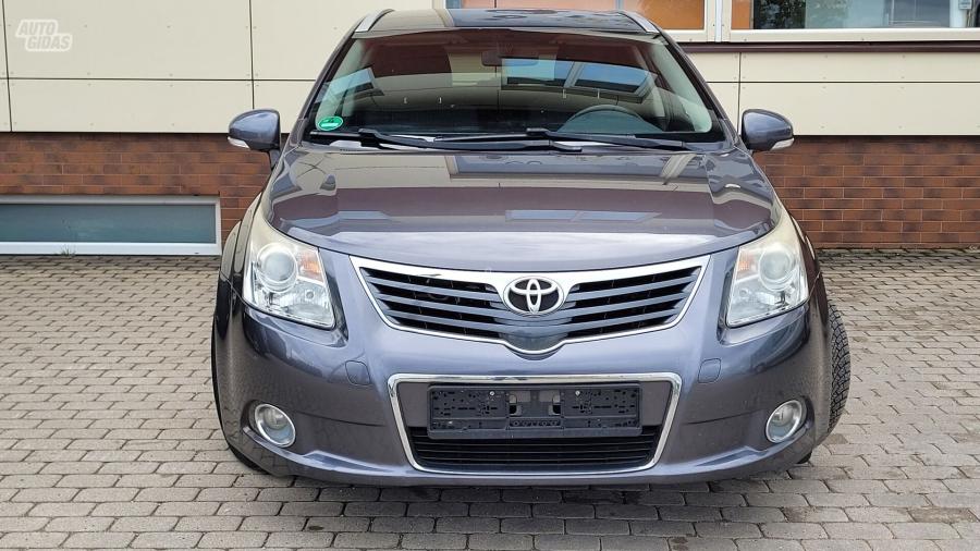 Grey Toyota Avensis 2011 in Kretinga, with an engine capacity of 2.20 L and mileage of 253 thousand km for 5650 €, photo 5 on AUTOMOTO.COM.LV