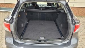 Grey Toyota Avensis 2011 in Kretinga, with an engine capacity of 2.20 L and mileage of 253 thousand km for 5650 €, photo 9 on AUTOMOTO.COM.LV