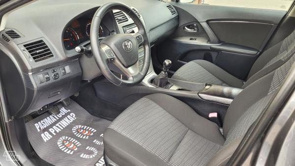 Grey Toyota Avensis 2011 in Kretinga, with an engine capacity of 2.20 L and mileage of 253 thousand km for 5650 €, photo 10 on AUTOMOTO.COM.LV