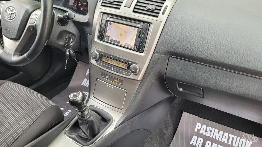 Grey Toyota Avensis 2011 in Kretinga, with an engine capacity of 2.20 L and mileage of 253 thousand km for 5650 €, photo 16 on AUTOMOTO.COM.LV