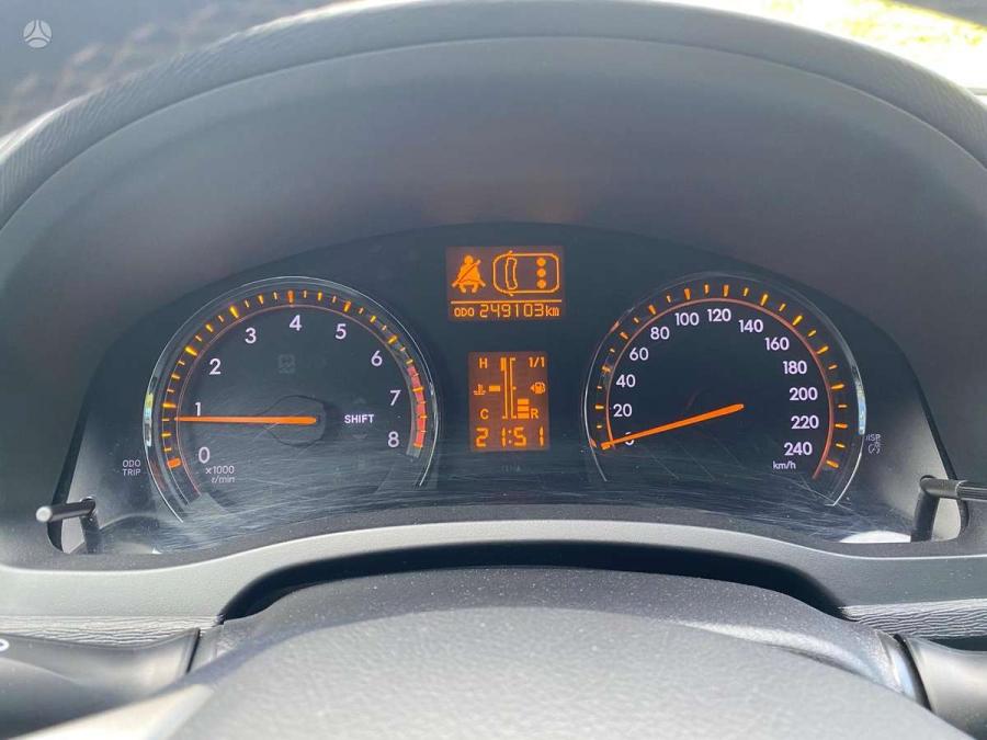 Серый Тойота Авенсис 2011 в Вильнюс, объемом двигателя 1.80 л и пробегом 249 тыс. км за 6350 €, фото 24 на AUTOMOTO.COM.LV