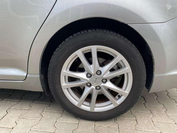 Toyota Avensis 2011 Viļņa vietnē Pelēks Toyota Avensis 2011 Viļņa, ar dzinēja tilpumu 1.80 L un nobraukumu 249 tūkst. km par 6350 €, foto 11 vietnē AUTOMOTO.COM.LV