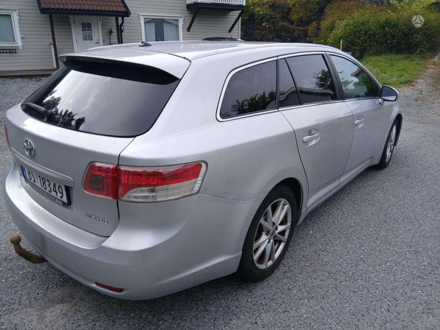 Pelēks Toyota Avensis 2011 Šauļi, ar dzinēja tilpumu 2.00 L un nobraukumu 276 tūkst. km par 2500 €, foto 8 vietnē AUTOMOTO.COM.LV