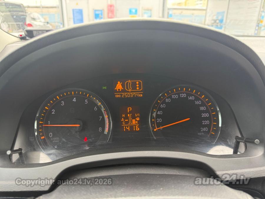 Серый Тойота Авенсис 2011 в Таллин, объемом двигателя 1.80 л и пробегом 250 тыс. км за 4950 €, фото 5 на AUTOMOTO.COM.LV