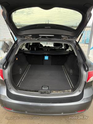 Серый Тойота Авенсис 2011 в Таллин, объемом двигателя 1.80 л и пробегом 250 тыс. км за 4950 €, фото 13 на AUTOMOTO.COM.LV