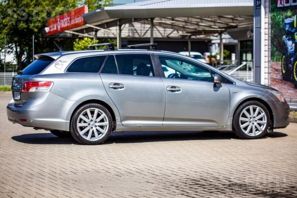 Pelēks Toyota Avensis 2011 Rīga, ar dzinēja tilpumu 2.20 L un nobraukumu 563 tūkst. km par 3200 €, foto 7 vietnē AUTOMOTO.COM.LV