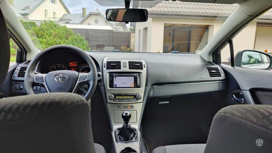 Pelēks Toyota Avensis 2011 Mažeikiai, ar dzinēja tilpumu 2.00 L un nobraukumu 250 tūkst. km par 5000 €, foto 1 vietnē AUTOMOTO.COM.LV