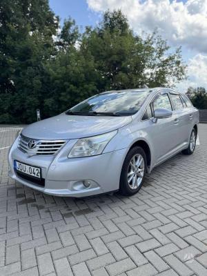 Серый Тойота Авенсис 2011 в Аникщяй, объемом двигателя 2.00 л и пробегом 324 тыс. км за 3900 €, фото 3 на AUTOMOTO.COM.LV