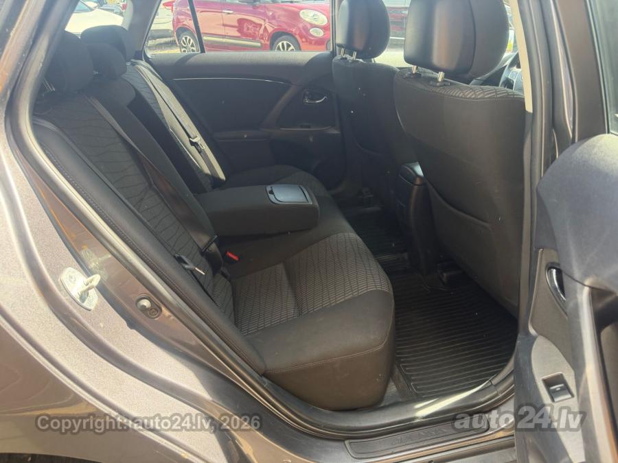 Pelēks Toyota Avensis 2011 Veru, ar dzinēja tilpumu 2.00 L un nobraukumu 338 tūkst. km par 3890 €, foto 9 vietnē AUTOMOTO.COM.LV