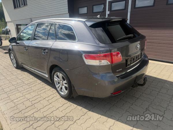 Toyota Avensis 2011 Veru vietnÄ PelÄks Toyota Avensis 2011 Veru, ar dzinÄja tilpumu 2.00 L un nobraukumu 338 tÅ«kst. km par 3890 ā¬, foto 5 vietnÄ AUTOMOTO.COM.LV