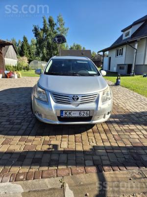 Серый Тойота Авенсис 2011 в Рига, объемом двигателя 2.00 л и пробегом 500 тыс. км за 3000 €, фото  на AUTOMOTO.COM.LV