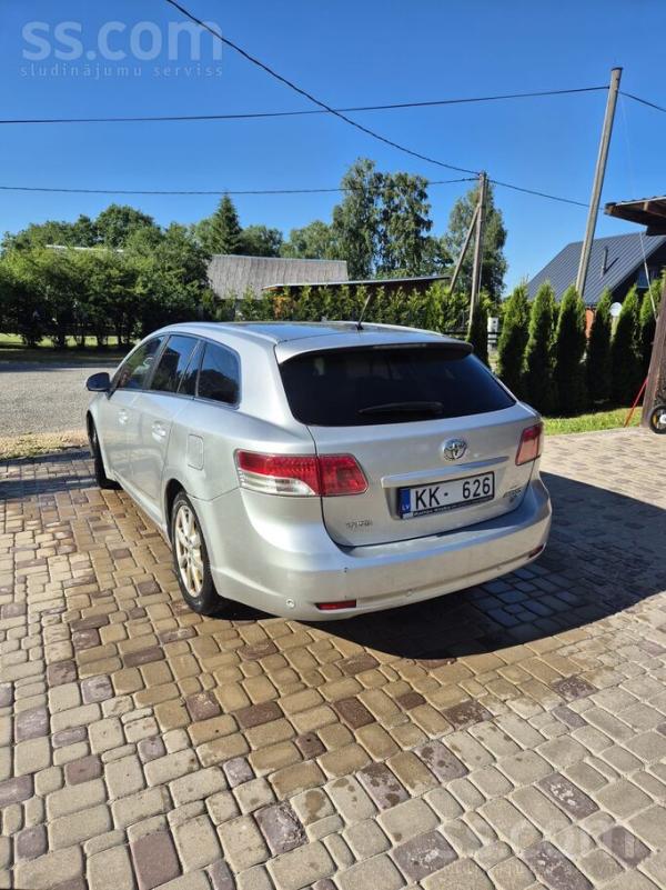 Тойота Авенсис 2011 в Рига на AUTOMOTO.COM.LV Серый Тойота Авенсис 2011 в Рига, объемом двигателя 2.00 л и пробегом 500 тыс. км за 3000 €, фото 4 на AUTOMOTO.COM.LV