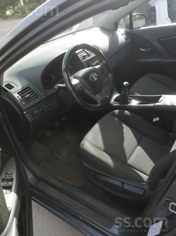 Grey Toyota Avensis 2011 in Bauska, with an engine capacity of 2.20 L and mileage of 300 thousand km for 2500 €, photo 10 on AUTOMOTO.COM.LV