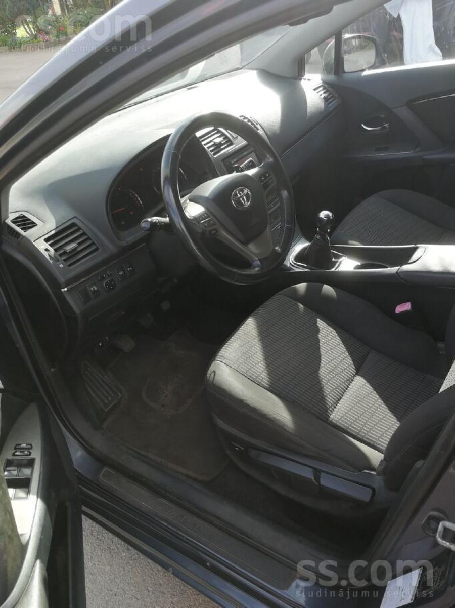 Grey Toyota Avensis 2011 in Bauska, with an engine capacity of 2.20 L and mileage of 300 thousand km for 2500 €, photo 10 on AUTOMOTO.COM.LV