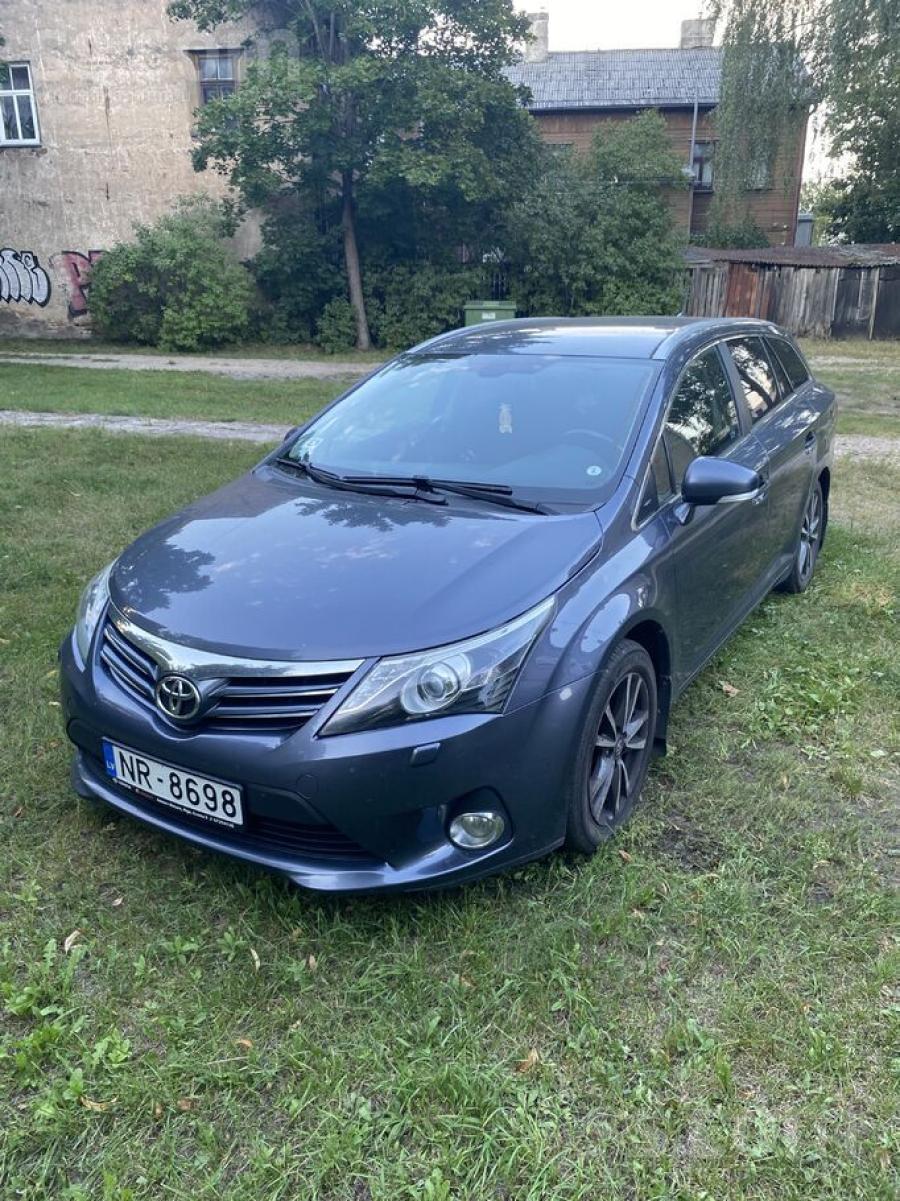 Pelēks Toyota Avensis 2012 Rīga, ar dzinēja tilpumu 2.00 L un nobraukumu 219 tūkst. km par 6300 €, foto 1 vietnē AUTOMOTO.COM.LV