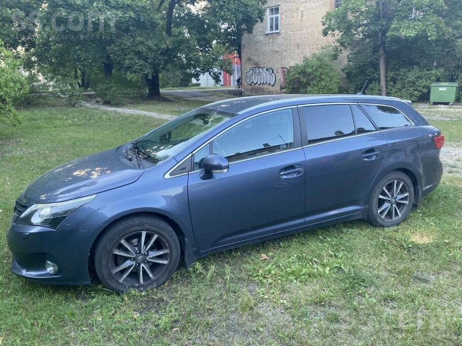 Pelēks Toyota Avensis 2012 Rīga, ar dzinēja tilpumu 2.00 L un nobraukumu 219 tūkst. km par 5500 €, foto 2 vietnē AUTOMOTO.COM.LV