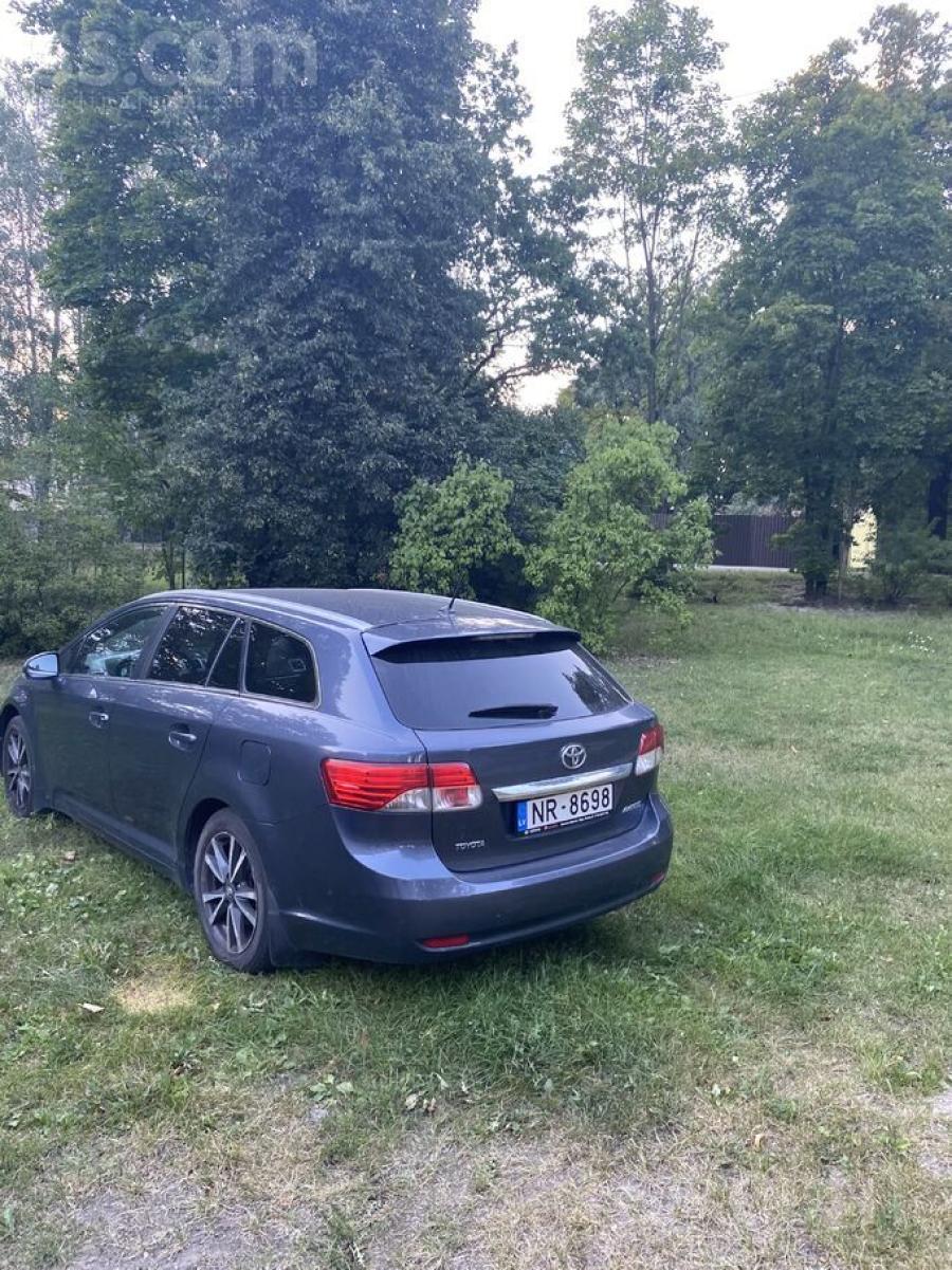 Pelēks Toyota Avensis 2012 Rīga, ar dzinēja tilpumu 2.00 L un nobraukumu 219 tūkst. km par 5500 €, foto 3 vietnē AUTOMOTO.COM.LV