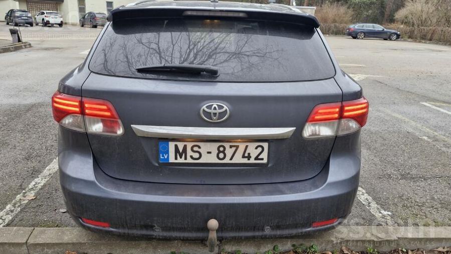 Pelēks Toyota Avensis 2012 Rīga, ar dzinēja tilpumu 2.00 L un nobraukumu 279 tūkst. km par 6000 €, foto 10 vietnē AUTOMOTO.COM.LV