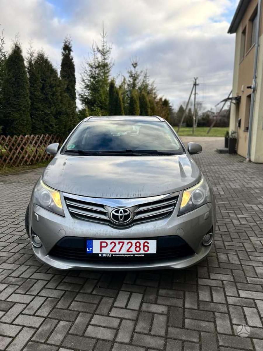 Grey Toyota Avensis 2012 in Kaunas, with an engine capacity of 2.00 L and mileage of 326 thousand km for 3600 €, photo 4 on AUTOMOTO.COM.LV