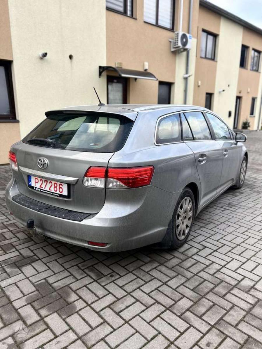 Grey Toyota Avensis 2012 in Kaunas, with an engine capacity of 2.00 L and mileage of 326 thousand km for 3600 €, photo 6 on AUTOMOTO.COM.LV