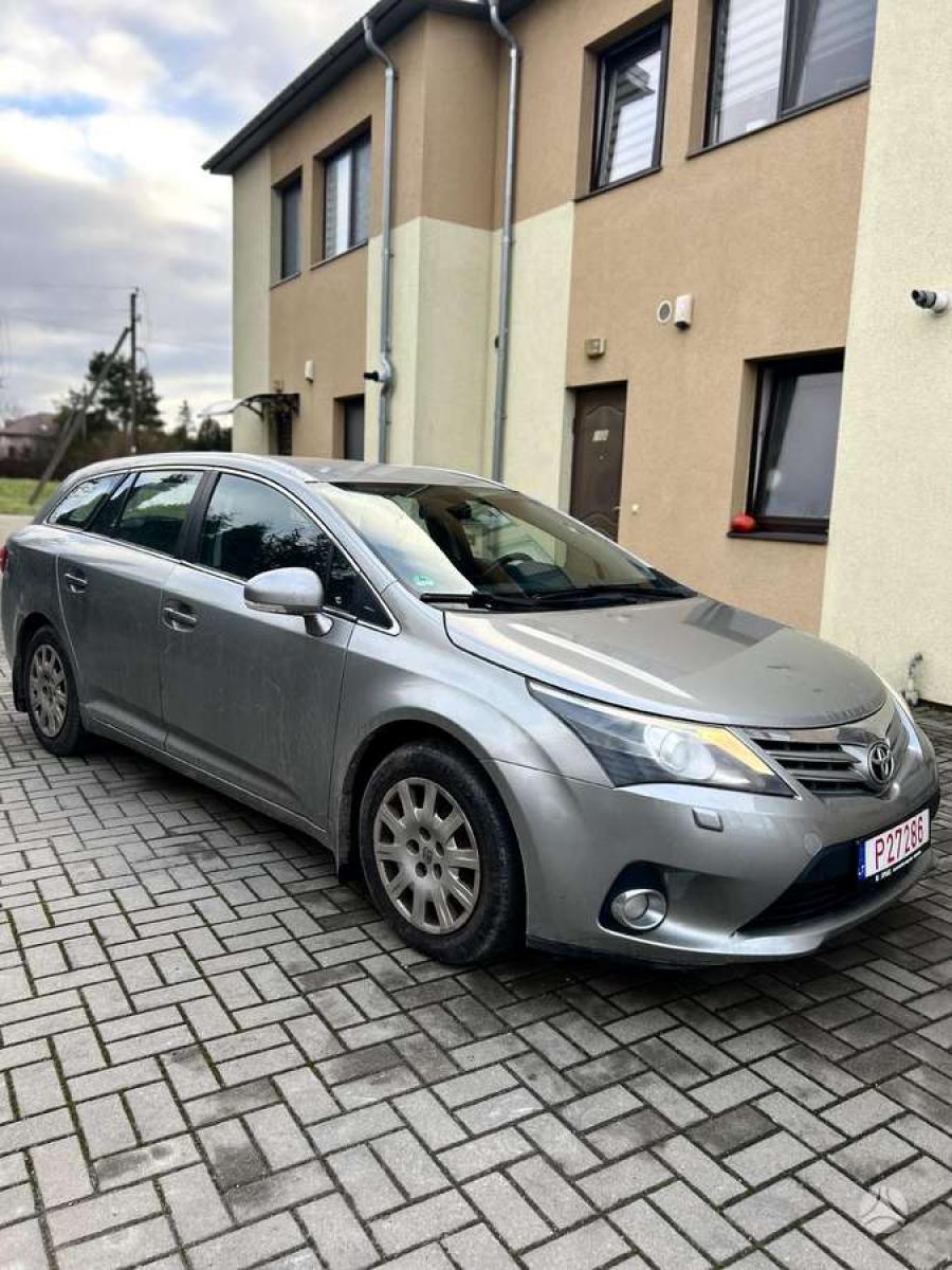 Grey Toyota Avensis 2012 in Kaunas, with an engine capacity of 2.00 L and mileage of 326 thousand km for 3600 €, photo 7 on AUTOMOTO.COM.LV