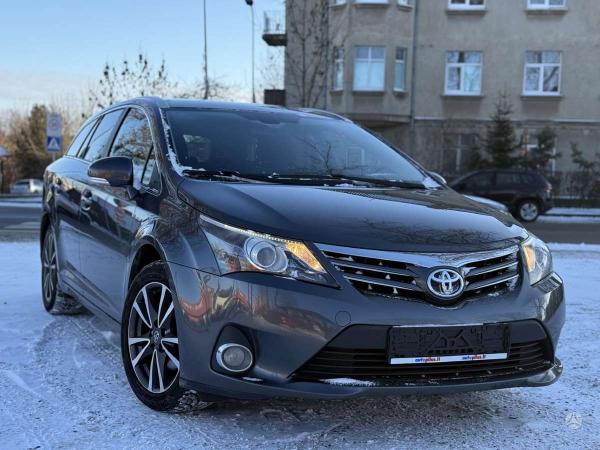 Pelēks Toyota Avensis 2012 Ukmergė, ar dzinēja tilpumu 2.00 L un nobraukumu 206 tūkst. km par 4950 €, foto 2 vietnē AUTOMOTO.COM.LV