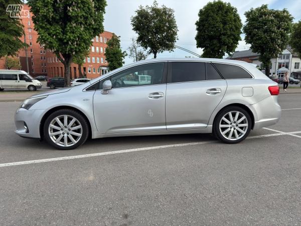 Pelēks Toyota Avensis 2012 Kauņa, ar dzinēja tilpumu 2.20 L un nobraukumu 285 tūkst. km par 3800 €, foto 3 vietnē AUTOMOTO.COM.LV