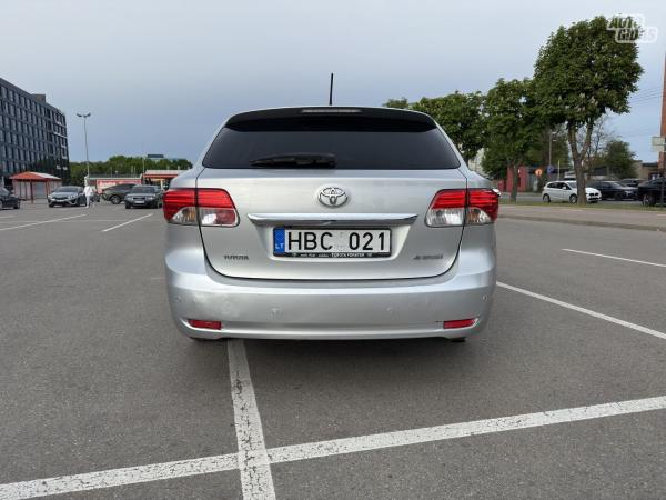 Pelēks Toyota Avensis 2012 Kauņa, ar dzinēja tilpumu 2.20 L un nobraukumu 285 tūkst. km par 3800 €, foto 5 vietnē AUTOMOTO.COM.LV