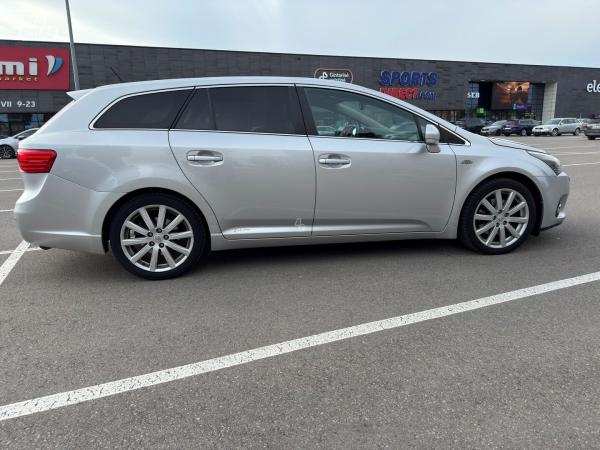 Pelēks Toyota Avensis 2012 Kauņa, ar dzinēja tilpumu 2.20 L un nobraukumu 285 tūkst. km par 3800 €, foto 7 vietnē AUTOMOTO.COM.LV