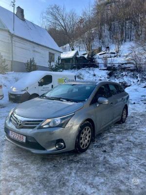Grey Toyota Avensis 2012 in Kaunas, with an engine capacity of 2.00 L and mileage of 326 thousand km for 3200 €, photo 2 on AUTOMOTO.COM.LV