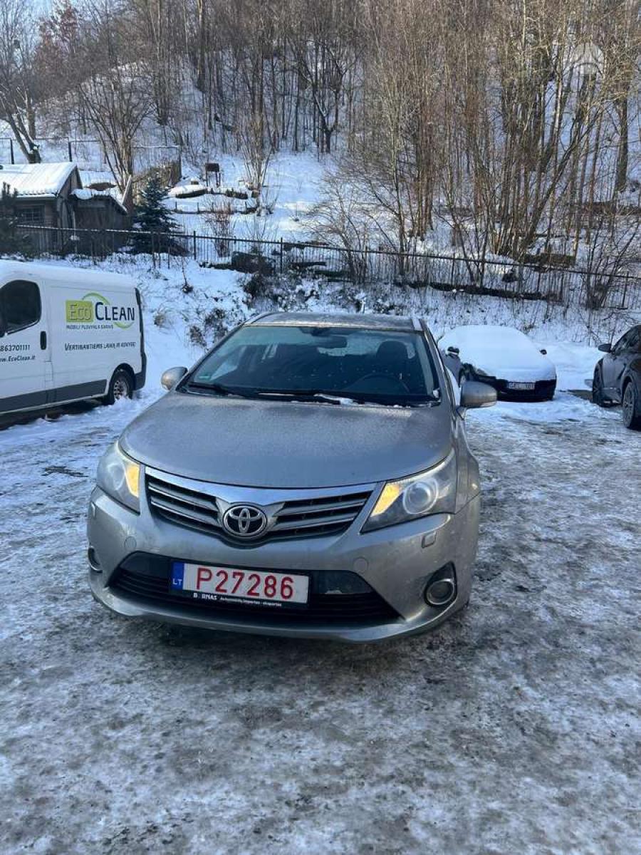 Grey Toyota Avensis 2012 in Kaunas, with an engine capacity of 2.00 L and mileage of 326 thousand km for 3200 €, photo 3 on AUTOMOTO.COM.LV