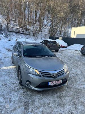 Grey Toyota Avensis 2012 in Kaunas, with an engine capacity of 2.00 L and mileage of 326 thousand km for 3200 €, photo 4 on AUTOMOTO.COM.LV