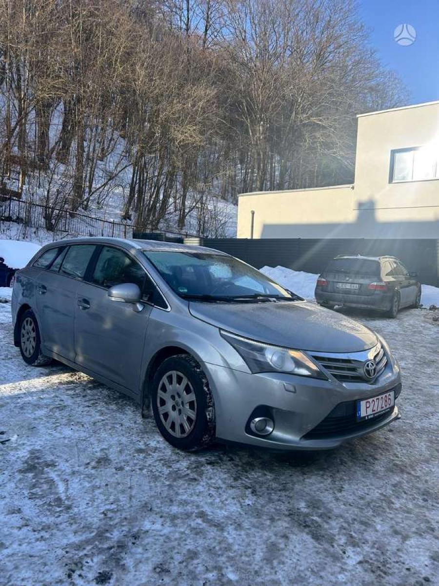 Grey Toyota Avensis 2012 in Kaunas, with an engine capacity of 2.00 L and mileage of 326 thousand km for 3200 €, photo 5 on AUTOMOTO.COM.LV
