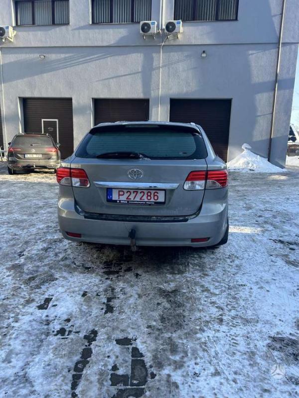 Серый Тойота Авенсис 2012 в Каунас, объемом двигателя 2.00 л и пробегом 326 тыс. км за 3200 €, фото 7 на AUTOMOTO.COM.LV