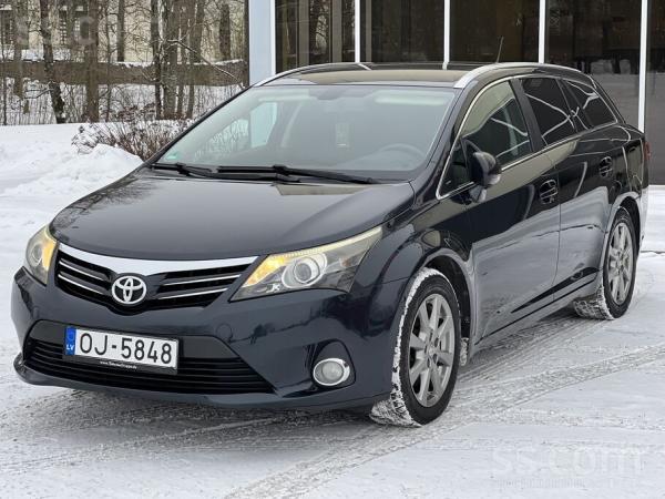 Pelēks Toyota Avensis 2012 Jēkabpils, ar dzinēja tilpumu 2.20 L un nobraukumu 254 tūkst. km par 6990 €, foto 3 vietnē AUTOMOTO.COM.LV