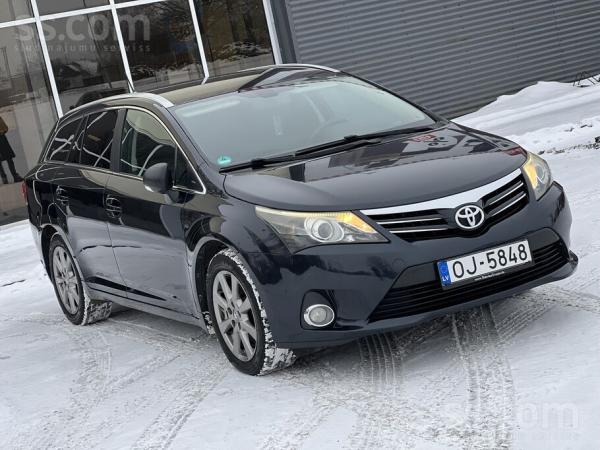 Pelēks Toyota Avensis 2012 Jēkabpils, ar dzinēja tilpumu 2.20 L un nobraukumu 254 tūkst. km par 6990 €, foto 5 vietnē AUTOMOTO.COM.LV
