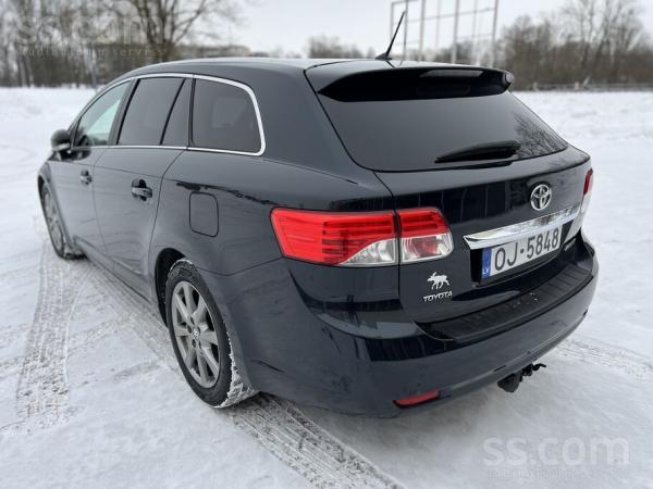 Pelēks Toyota Avensis 2012 Jēkabpils, ar dzinēja tilpumu 2.20 L un nobraukumu 254 tūkst. km par 6990 €, foto 7 vietnē AUTOMOTO.COM.LV