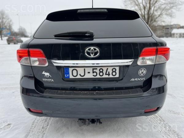 Pelēks Toyota Avensis 2012 Jēkabpils, ar dzinēja tilpumu 2.20 L un nobraukumu 254 tūkst. km par 6990 €, foto 8 vietnē AUTOMOTO.COM.LV