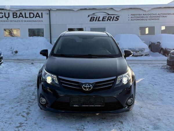 Pelēks Toyota Avensis 2012 Utena, ar dzinēja tilpumu 2.23 L un nobraukumu 269 tūkst. km par 5990 €, foto 1 vietnē AUTOMOTO.COM.LV