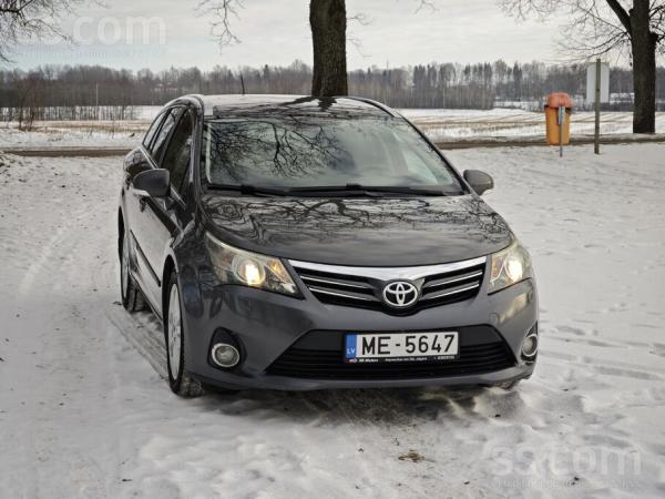 Grey Toyota Avensis 2012 in Cesis, with an engine capacity of 2.00 L and mileage of 350 thousand km for 4850 €, photo 3 on AUTOMOTO.COM.LV