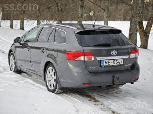 Grey Toyota Avensis 2012 in Cesis, with an engine capacity of 2.00 L and mileage of 350 thousand km for 4850 €, photo 7 on AUTOMOTO.COM.LV