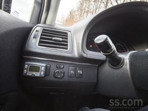 Grey Toyota Avensis 2012 in Cesis, with an engine capacity of 2.00 L and mileage of 350 thousand km for 4850 €, photo 12 on AUTOMOTO.COM.LV