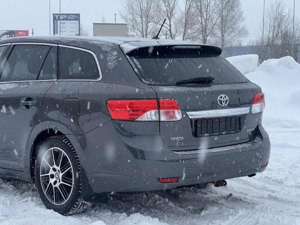 Pelēks Toyota Avensis 2012 Tauragė, ar dzinēja tilpumu 2.00 L un nobraukumu 260 tūkst. km par 5200 €, foto 10 vietnē AUTOMOTO.COM.LV