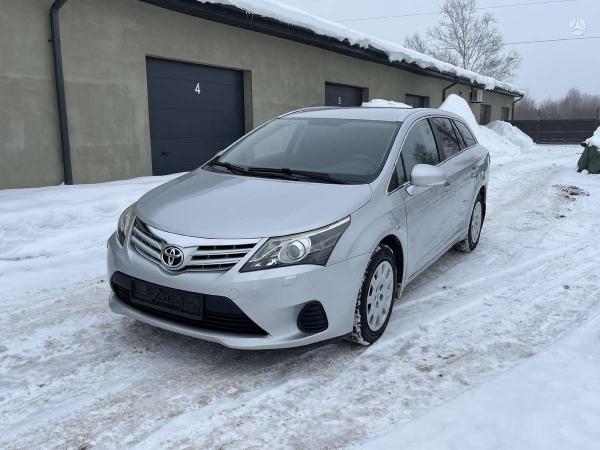 Pelēks Toyota Avensis 2012 Šauļi, ar dzinēja tilpumu 1.80 L un nobraukumu 282 tūkst. km par 5600 €, foto 1 vietnē AUTOMOTO.COM.LV
