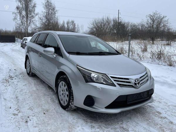 Pelēks Toyota Avensis 2012 Šauļi, ar dzinēja tilpumu 1.80 L un nobraukumu 282 tūkst. km par 5600 €, foto 3 vietnē AUTOMOTO.COM.LV