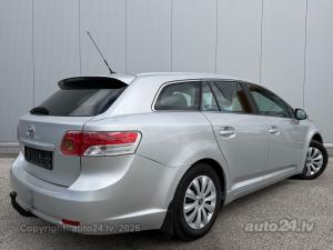 Pelēks Toyota Avensis 2012 Tartu, ar dzinēja tilpumu 2.00 L un nobraukumu 274 tūkst. km par 4999 €, foto 5 vietnē AUTOMOTO.COM.LV