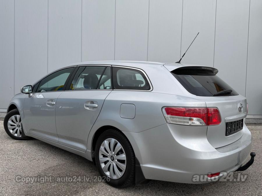 Pelēks Toyota Avensis 2012 Tartu, ar dzinēja tilpumu 2.00 L un nobraukumu 274 tūkst. km par 4999 €, foto 6 vietnē AUTOMOTO.COM.LV